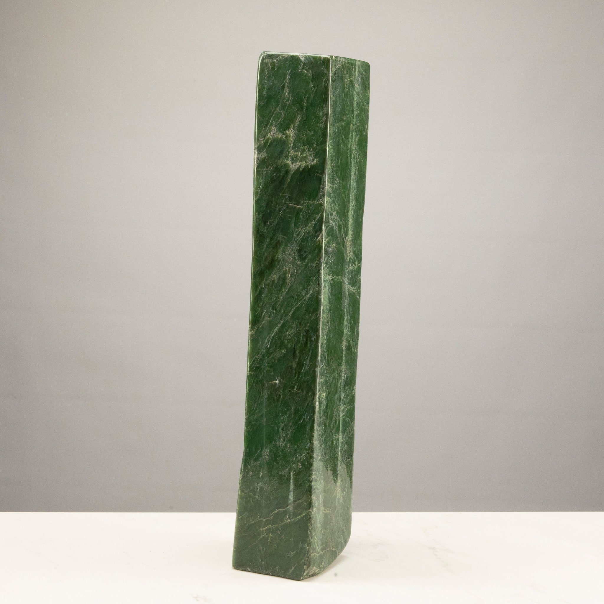 KALIFANO | 24" Freeform Nephrite Jade Tower - Healing Crystal & Decor