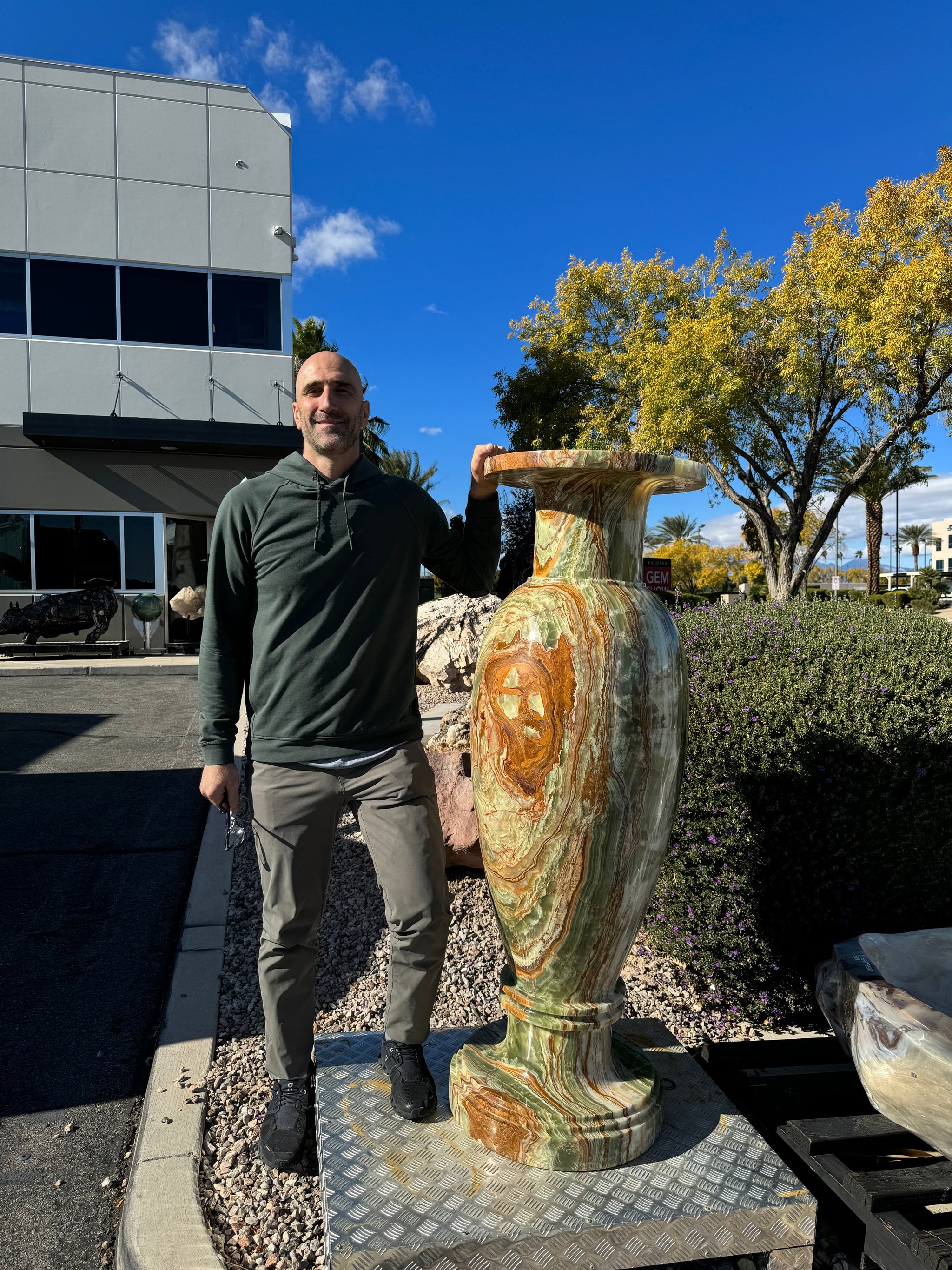 KALIFANO | 60" Pakistan Green Onyx Vase - Natural & Hand-carved