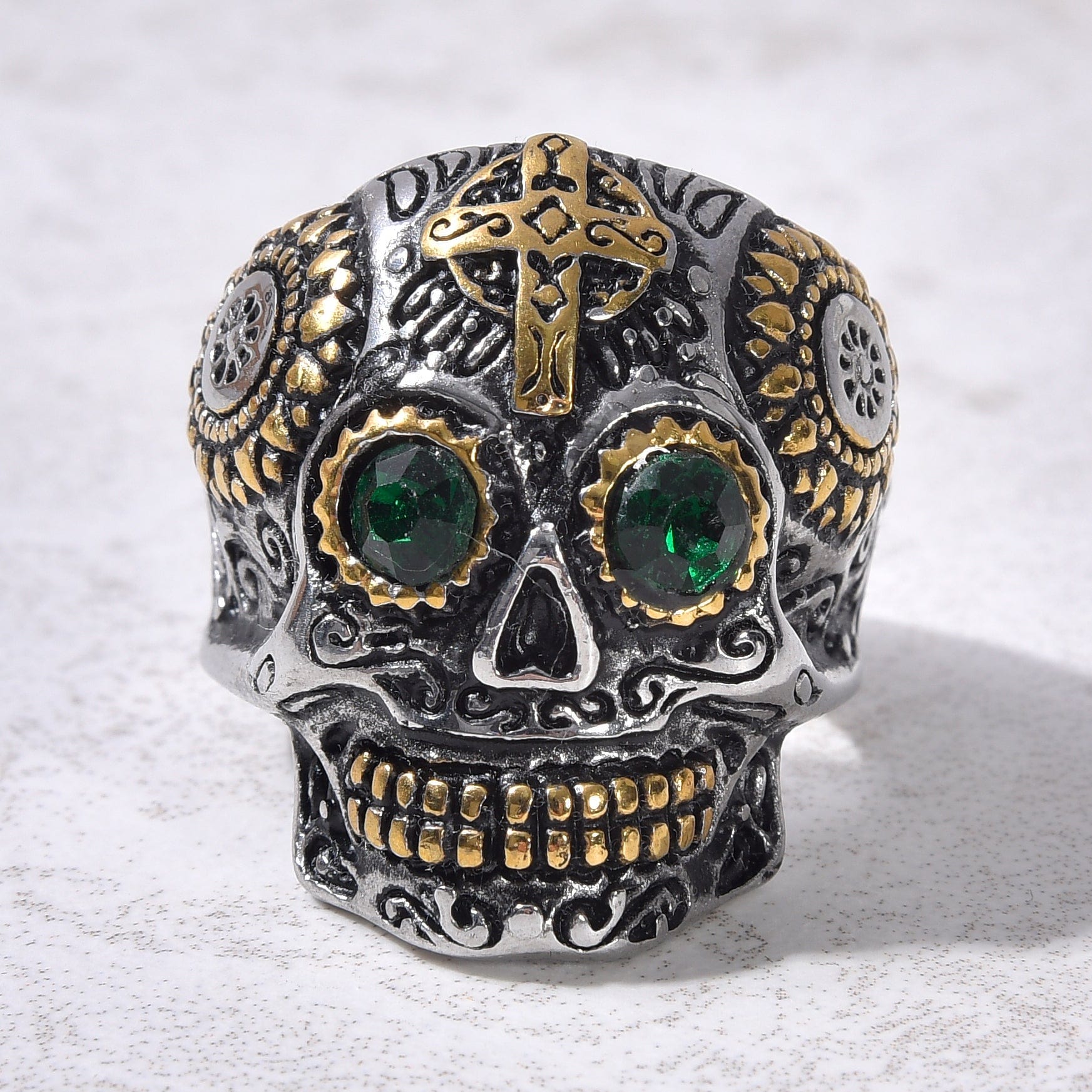 KALIFANO | Two Tone Skull with syn Emerald Steel Hearts Ring For Sale